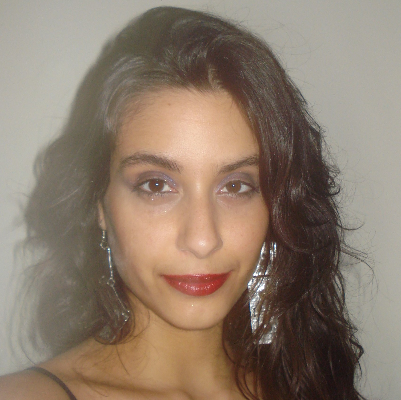 Julia Raiz – Poesia Primata